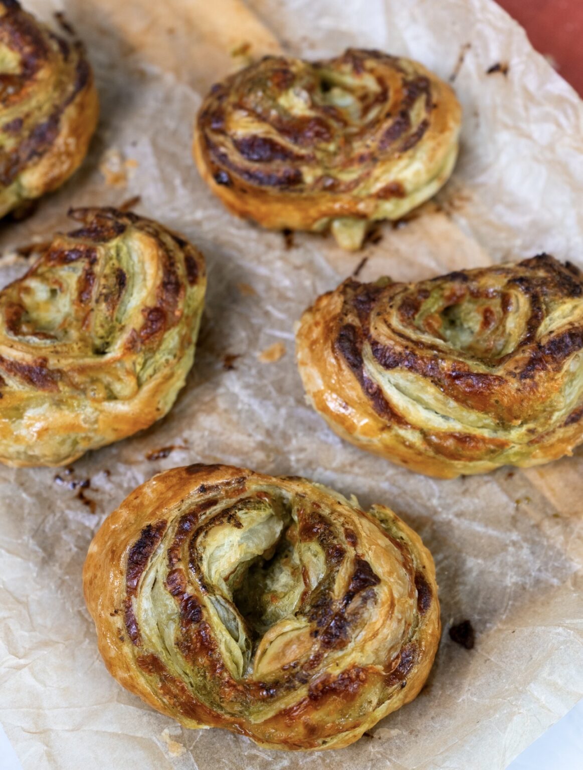 Cheesy Pesto Puff Buns - Shicocooks